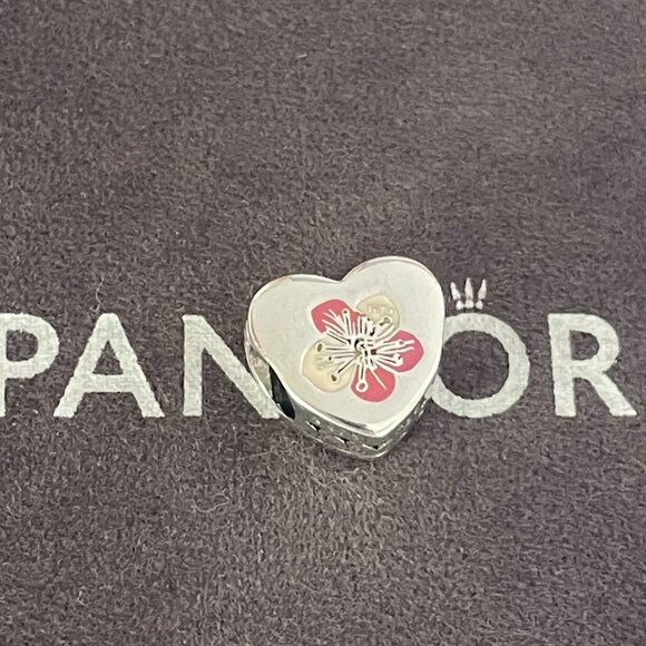 Pandora | Jewelry | Pandora Limited Edition Hawaiian Flower Heart Charm ...